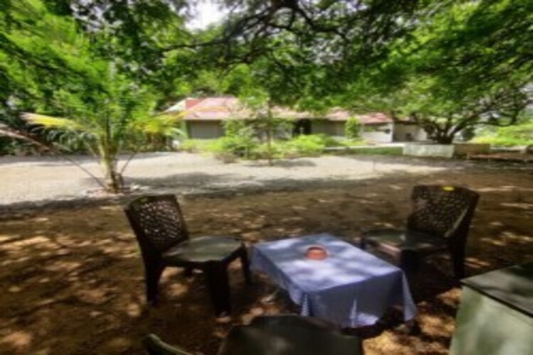 Unwynd Ambiences - Gorgeous traditional Kerala house with a nadumuttam